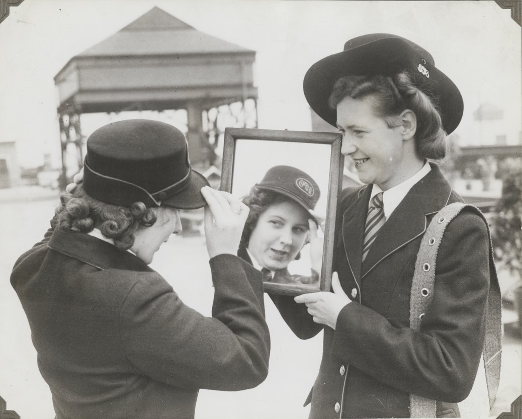 Dressed to Deliver: How postal workwear has changed over time - EC1Echo