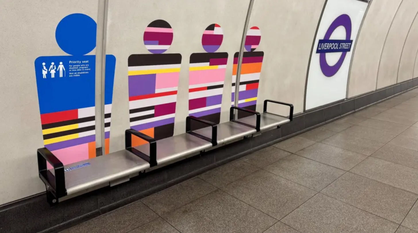 Wall coverings put up to cover 'ghost marks' on Elizabeth Line - EC1Echo
